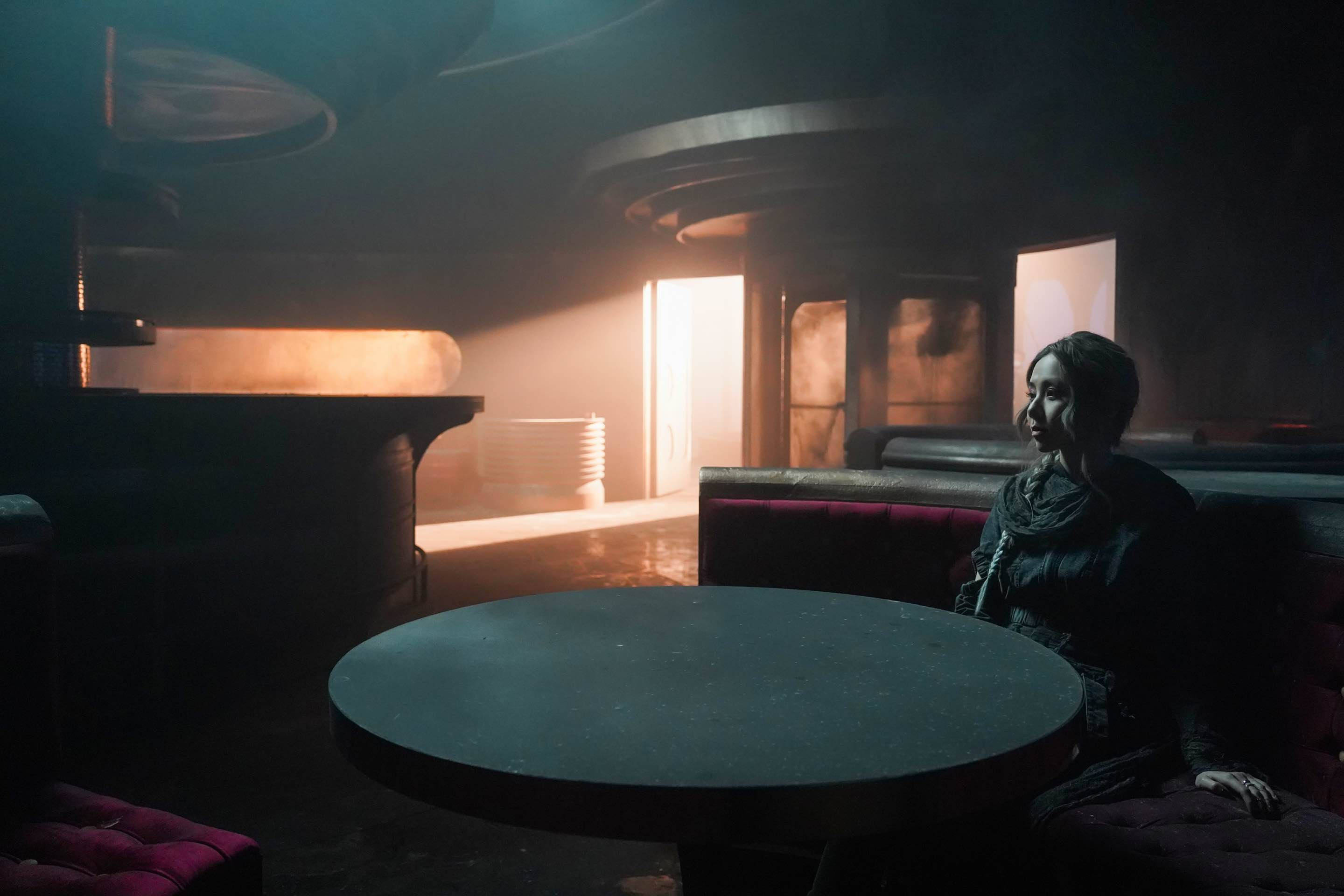 G.E.M.邓紫棋《夜的尽头》振奋上线 元宇宙CP废土重逢奔赴启示之门 - 360娱乐，你开心就好