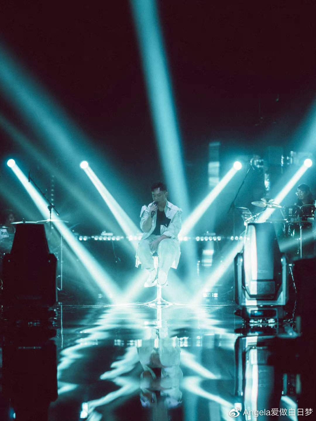 陈奕迅EasON AIR音源上线，做陈奕迅的歌迷是一种幸福 - 360娱乐，你开心就好